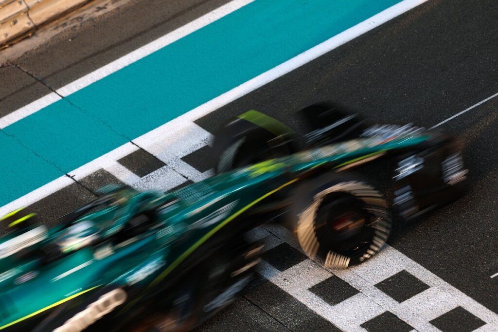 Aston Martin pula os dois primeiros dias do teste de F1 2026 em ...